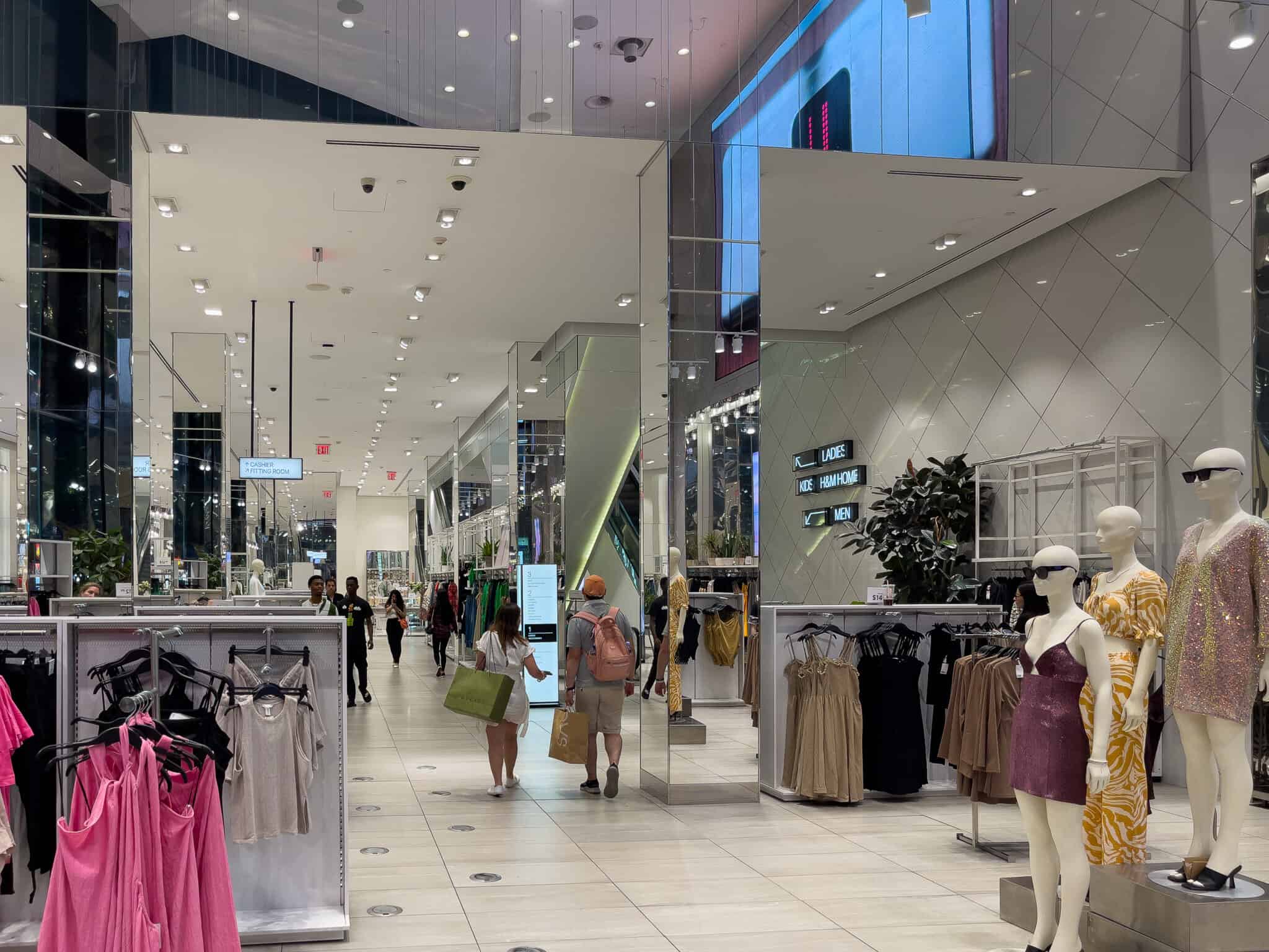 Herald Square Shopping – Go New York